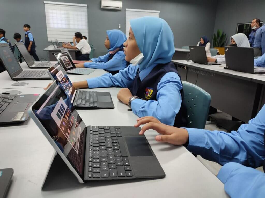 Aktiviti Digital untuk Anak-anak | AR Edutech Aktiviti Digital untuk Anak-anak | AR Edutech